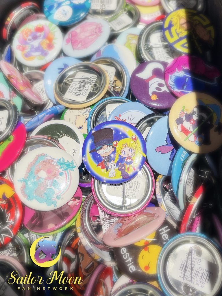 Hot Topic: Sailor Moon/Tuxedo Mask/Cats Button