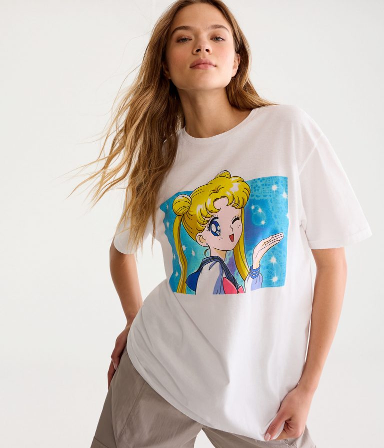 Aeropostale: Sailor Moon Wink Boyfriend Tee