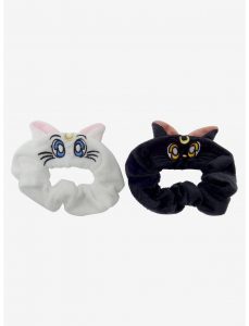 Hot Topic: Luna & Artemis Figural Scrunchie Set