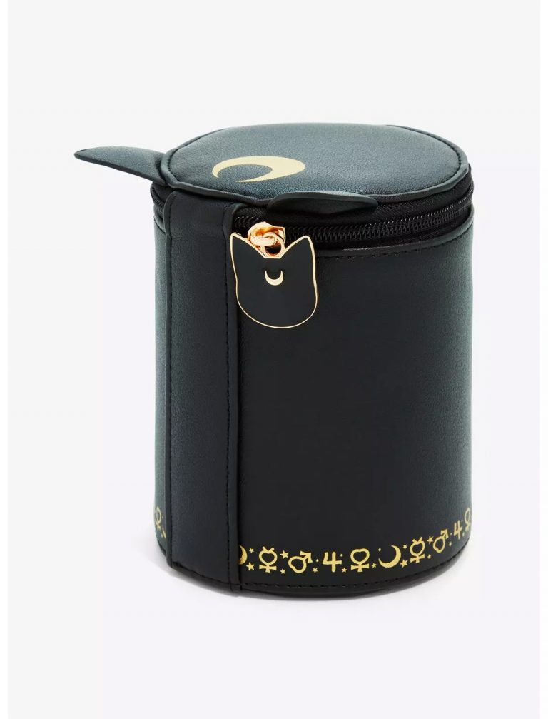 Hot Topic: Sailor Moon Luna Makeup Bag