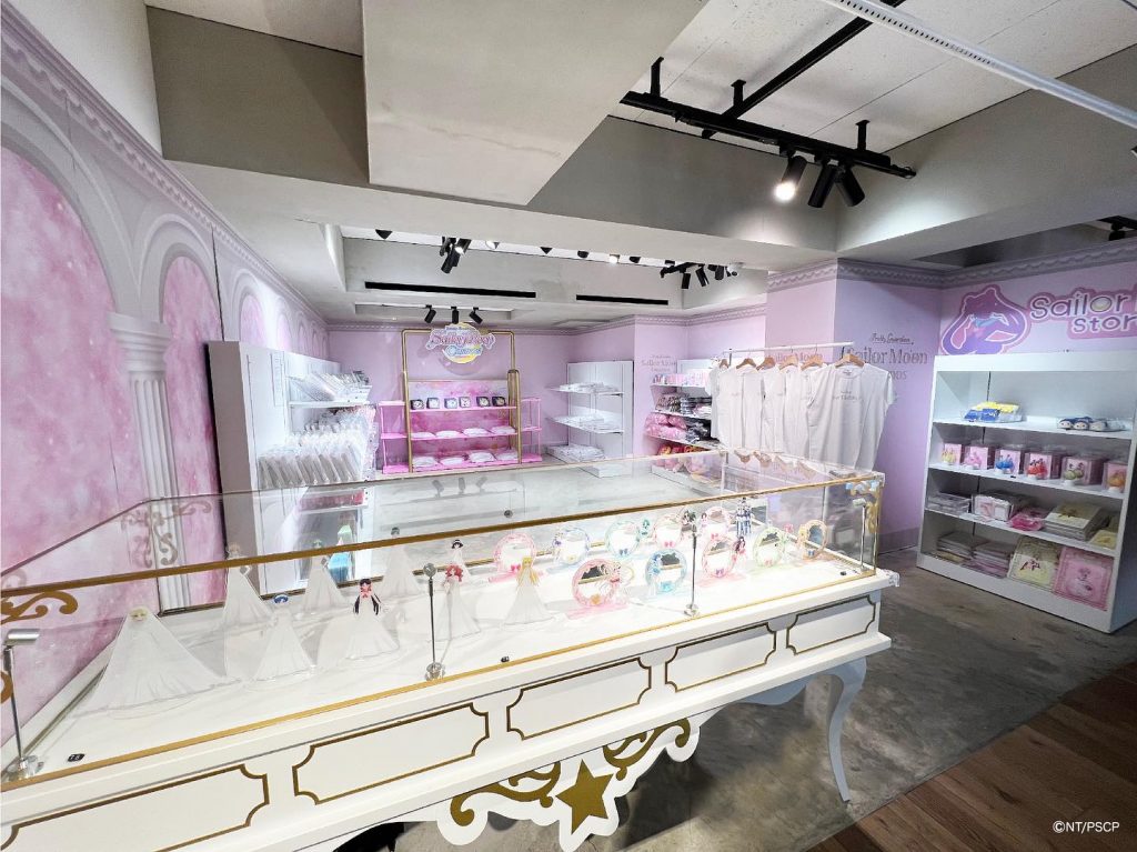 Hong Kong: Sailor Moon Cosmos Boutique 2023